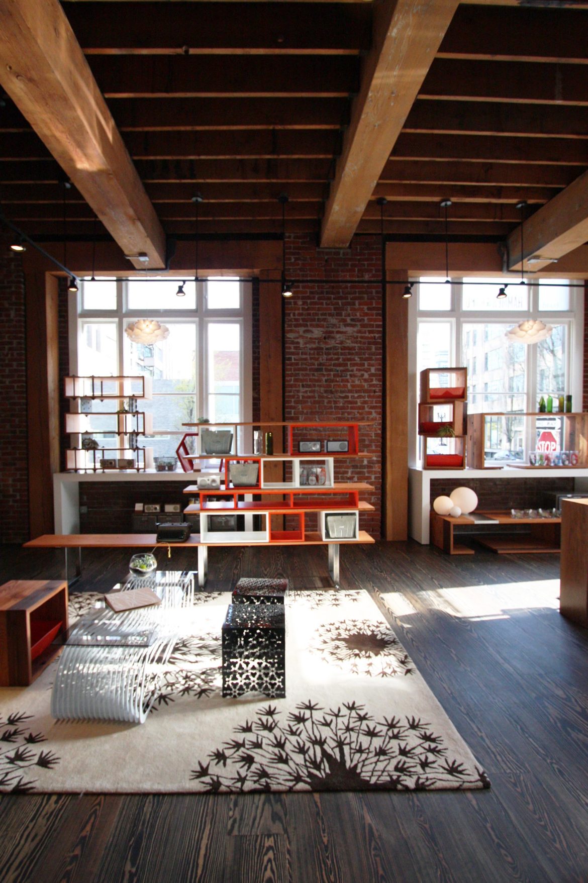 Retail Studio Commercial Construction | Portland | Hammer & Hand